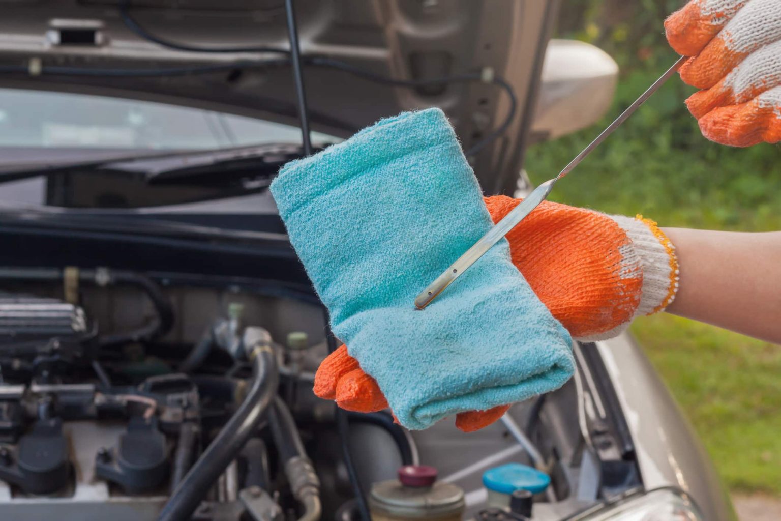 Signs of car needing transmission fluid - righthanddrivejeeps.com